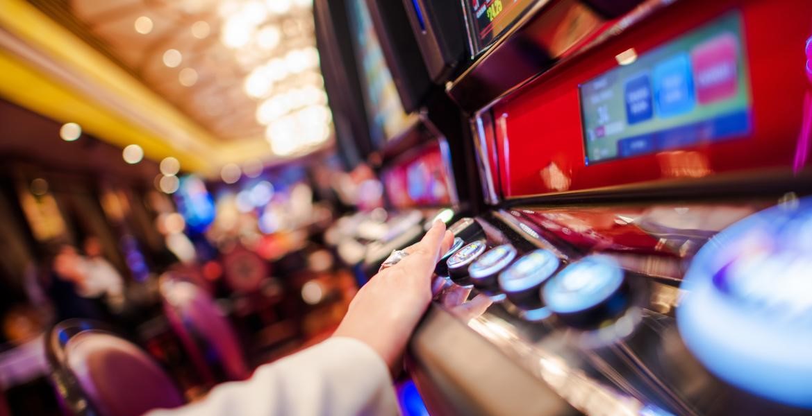 Valencia aprueba pedir al Estado que cobre IVA en juegos de azar